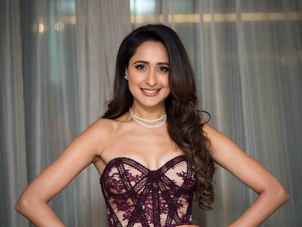 ‘కంచె’ ఫేమ్‌ ప్రగ్యా జైస్వాల్‌ | heroine Pragya Jaiswal special photos | Sakshi